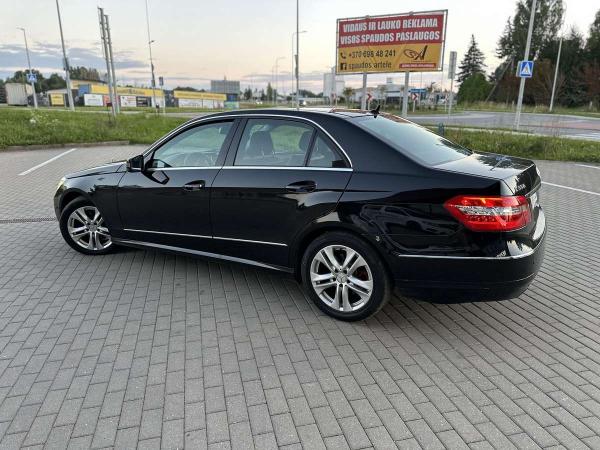 Melns Mercedes-Benz E 350 2009 Utena, ar dzinēja tilpumu 2.99 L un nobraukumu 340 tūkst. km par 4750 €, foto 9 vietnē AUTOMOTO.COM.LV