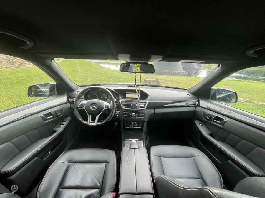 Black Mercedes-Benz E 350 2009 in Kaunas, with an engine capacity of 2.99 L and mileage of 348 thousand km for 7500 €, photo 15 on AUTOMOTO.COM.LV