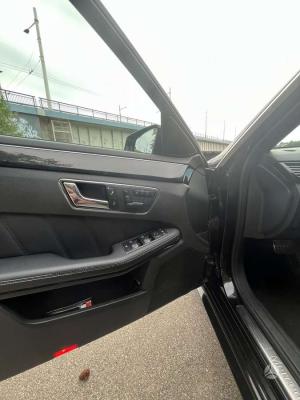 Black Mercedes-Benz E 350 2009 in Kaunas, with an engine capacity of 2.99 L and mileage of 348 thousand km for 7500 €, photo 17 on AUTOMOTO.COM.LV
