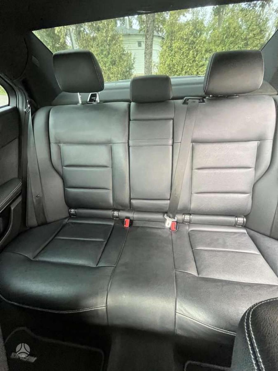 Black Mercedes-Benz E 350 2009 in Kaunas, with an engine capacity of 2.99 L and mileage of 348 thousand km for 7500 €, photo 18 on AUTOMOTO.COM.LV