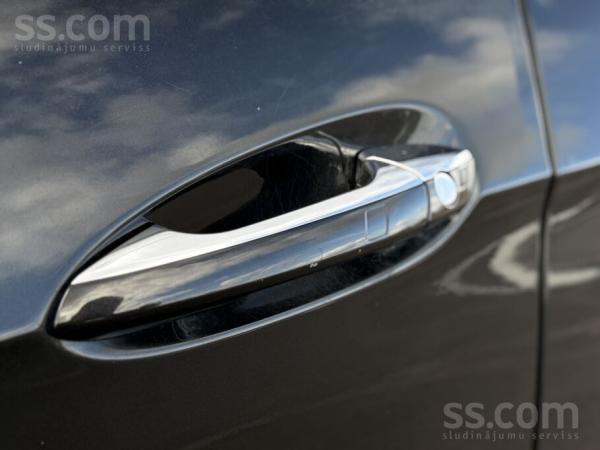 Black Mercedes-Benz E 350 2009 in Liepaja, with an engine capacity of 3.00 L and mileage of 277 thousand km for 7800 €, photo 11 on AUTOMOTO.COM.LV