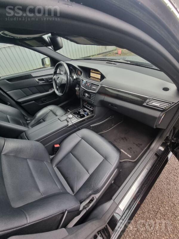 Melns Mercedes-Benz E 350 2009 Jēkabpils, ar dzinēja tilpumu 3.00 L un nobraukumu 250 tūkst. km par 9300 €, foto 10 vietnē AUTOMOTO.COM.LV