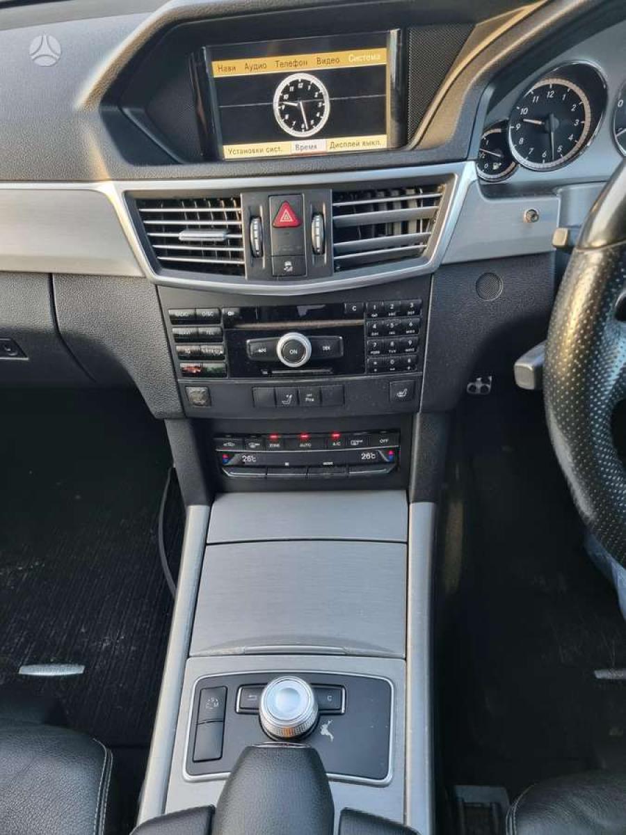 Melns Mercedes-Benz E 350 2010 Tauragė, ar dzinēja tilpumu 3.00 L un nobraukumu 256 tūkst. km par 4250 €, foto 22 vietnē AUTOMOTO.COM.LV