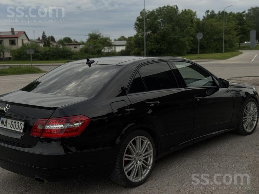 Melns Mercedes-Benz E 350 2010 Ogre, ar dzinēja tilpumu 3.00 L un nobraukumu 264 tūkst. km par 9000 €, foto 4 vietnē AUTOMOTO.COM.LV