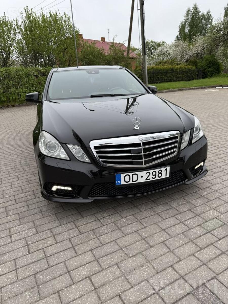 Melns Mercedes-Benz E 350 2010 Cēsis, ar dzinēja tilpumu 3.00 L un nobraukumu 324 tūkst. km par 9600 €, foto 3 vietnē AUTOMOTO.COM.LV