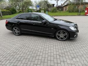 Melns Mercedes-Benz E 350 2010 Cēsis, ar dzinēja tilpumu 3.00 L un nobraukumu 324 tūkst. km par 9600 €, foto 6 vietnē AUTOMOTO.COM.LV