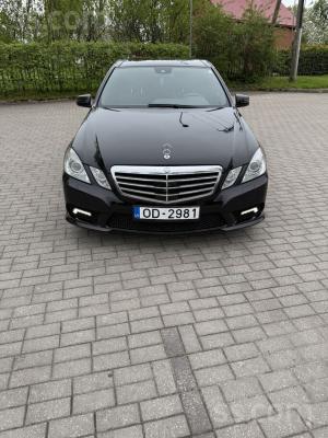 Melns Mercedes-Benz E 350 2010 Cēsis, ar dzinēja tilpumu 3.00 L un nobraukumu 324 tūkst. km par 9600 €, foto 7 vietnē AUTOMOTO.COM.LV