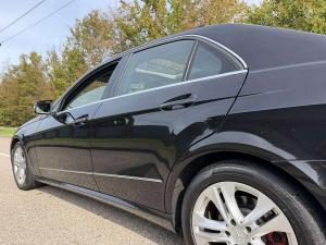 Black Mercedes-Benz E 350 2010 in Kaunas, with an engine capacity of 2.99 L and mileage of 320 thousand km for 5950 €, photo 10 on AUTOMOTO.COM.LV