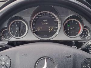 Black Mercedes-Benz E 350 2010 in Vilnius, with an engine capacity of 2.99 L and mileage of 330 thousand km for 7250 €, photo 26 on AUTOMOTO.COM.LV
