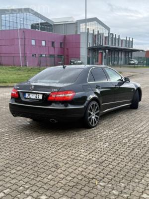 Melns Mercedes-Benz E 350 2010 Ventspils, ar dzinēja tilpumu 3.00 L un nobraukumu 250 tūkst. km par 8250 €, foto 6 vietnē AUTOMOTO.COM.LV