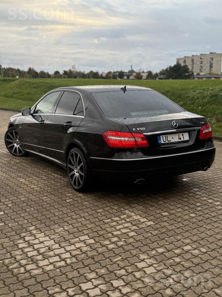 Melns Mercedes-Benz E 350 2010 Ventspils, ar dzinēja tilpumu 3.00 L un nobraukumu 250 tūkst. km par 8250 €, foto 7 vietnē AUTOMOTO.COM.LV