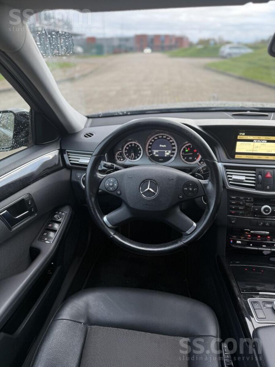 Melns Mercedes-Benz E 350 2010 Ventspils, ar dzinēja tilpumu 3.00 L un nobraukumu 250 tūkst. km par 8250 €, foto 10 vietnē AUTOMOTO.COM.LV