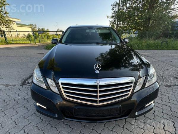 Black Mercedes-Benz E 350 2011 in Riga, with an engine capacity of 3.00 L and mileage of 0 thousand km for 8750 €, photo 7 on AUTOMOTO.COM.LV
