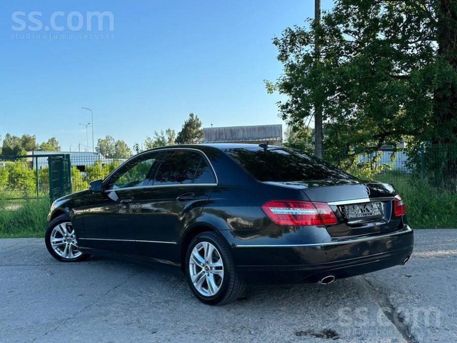 Melns Mercedes-Benz E 350 2011 Rīga, ar dzinēja tilpumu 3.00 L un nobraukumu 0 tūkst. km par 8750 €, foto 9 vietnē AUTOMOTO.COM.LV