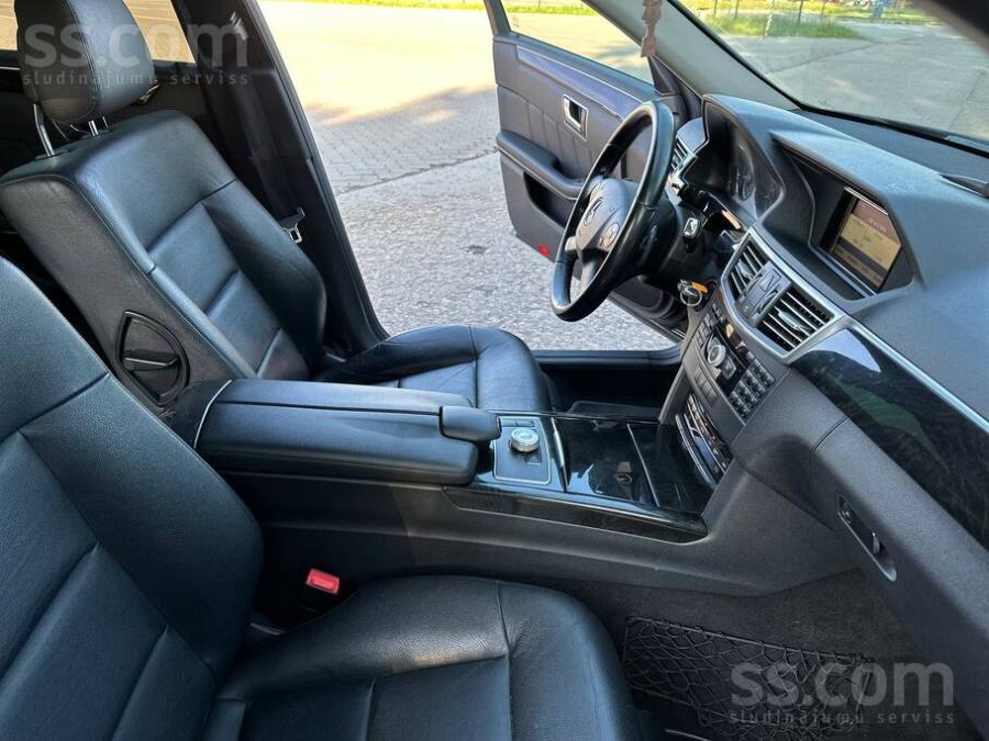 Melns Mercedes-Benz E 350 2011 Rīga, ar dzinēja tilpumu 3.00 L un nobraukumu 0 tūkst. km par 8750 €, foto 18 vietnē AUTOMOTO.COM.LV