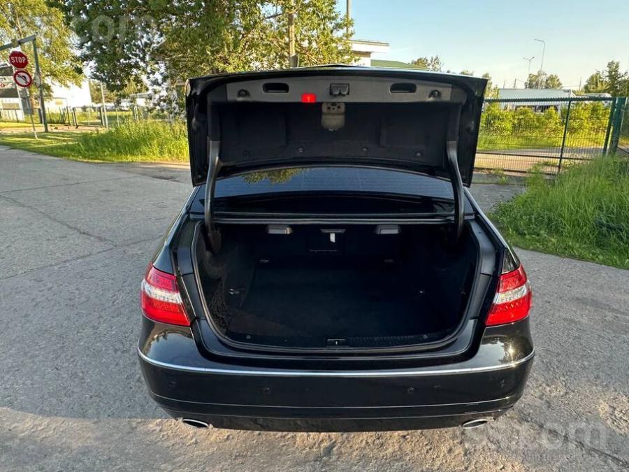 Melns Mercedes-Benz E 350 2011 Rīga, ar dzinēja tilpumu 3.00 L un nobraukumu 0 tūkst. km par 8750 €, foto 21 vietnē AUTOMOTO.COM.LV