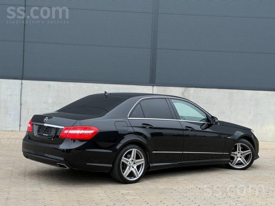 Black Mercedes-Benz E 350 2011 in Riga, with an engine capacity of 3.00 L and mileage of 0 thousand km for 10000 €, photo 4 on AUTOMOTO.COM.LV