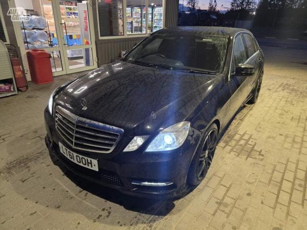 Black Mercedes-Benz E 350 2011 in Vilnius, with an engine capacity of 3.00 L and mileage of 233 thousand km for 4250 €, photo 4 on AUTOMOTO.COM.LV