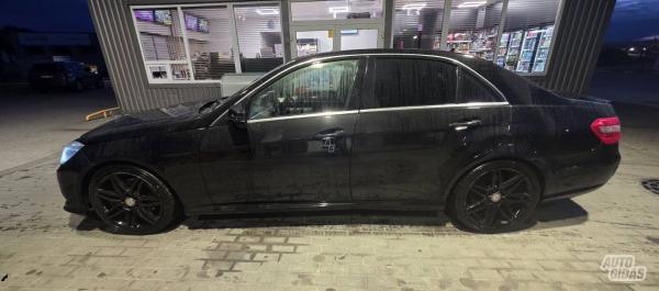 Black Mercedes-Benz E 350 2011 in Vilnius, with an engine capacity of 3.00 L and mileage of 233 thousand km for 4250 €, photo 5 on AUTOMOTO.COM.LV