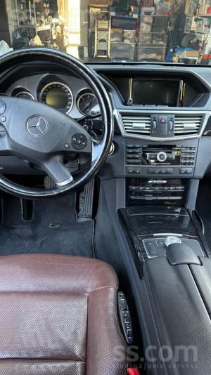 Black Mercedes-Benz E 350 2011 in Riga, with an engine capacity of 3.00 L and mileage of 0 thousand km for 8200 €, photo 9 on AUTOMOTO.COM.LV