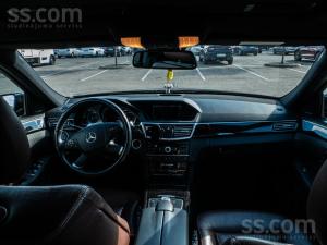 Черный Мерседес E 350 2011 в Рига, объемом двигателя 3.00 л и пробегом 251 тыс. км за 9500 €, фото 5 на AUTOMOTO.COM.LV