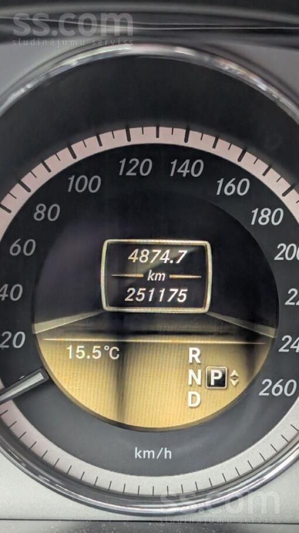 Black Mercedes-Benz E 350 2011 in Riga, with an engine capacity of 3.00 L and mileage of 251 thousand km for 9500 €, photo 10 on AUTOMOTO.COM.LV