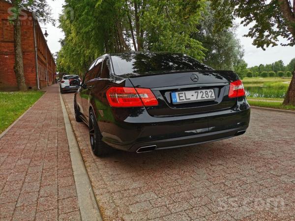 Black Mercedes-Benz E 350 2011 in Kuldiga, with an engine capacity of 3.50 L and mileage of 275 thousand km for 12500 €, photo 5 on AUTOMOTO.COM.LV