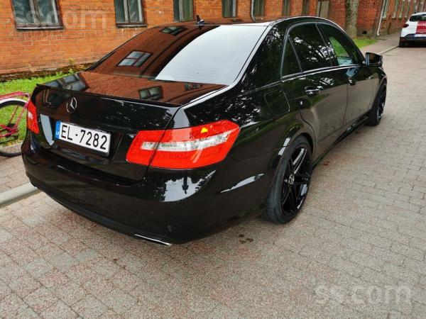 Black Mercedes-Benz E 350 2011 in Kuldiga, with an engine capacity of 3.50 L and mileage of 275 thousand km for 12500 €, photo 6 on AUTOMOTO.COM.LV