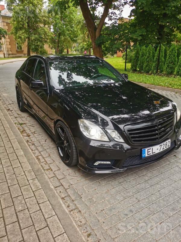 Black Mercedes-Benz E 350 2011 in Kuldiga, with an engine capacity of 3.50 L and mileage of 275 thousand km for 12500 €, photo 10 on AUTOMOTO.COM.LV