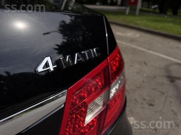 Melns Mercedes-Benz E 350 2011 Rīga, ar dzinēja tilpumu 3.00 L un nobraukumu 399 tūkst. km par 8000 €, foto 8 vietnē AUTOMOTO.COM.LV