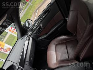 Melns Mercedes-Benz E 350 2011 Rīga, ar dzinēja tilpumu 3.00 L un nobraukumu 399 tūkst. km par 8000 €, foto 13 vietnē AUTOMOTO.COM.LV