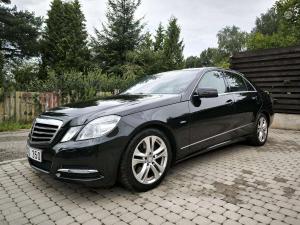 Черный Мерседес E 350 2011 в Вильнюс, объемом двигателя 2.99 л и пробегом 345 тыс. км за 5750 €, фото 3 на AUTOMOTO.COM.LV