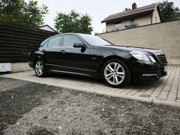 Melns Mercedes-Benz E 350 2011 Viļņa, ar dzinēja tilpumu 2.99 L un nobraukumu 345 tūkst. km par 5750 €, foto 8 vietnē AUTOMOTO.COM.LV