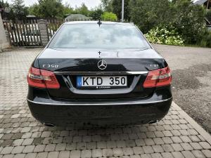 Черный Мерседес E 350 2011 в Вильнюс, объемом двигателя 2.99 л и пробегом 345 тыс. км за 5750 €, фото 12 на AUTOMOTO.COM.LV