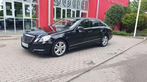 Black Mercedes-Benz E 350 2011 in Kaunas, with an engine capacity of 2.99 L and mileage of 385 thousand km for 5900 €, photo  on AUTOMOTO.COM.LV