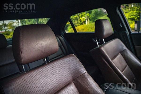 Melns Mercedes-Benz E 350 2011 Rīga, ar dzinēja tilpumu 3.00 L un nobraukumu 0 tūkst. km par 7990 €, foto 10 vietnē AUTOMOTO.COM.LV