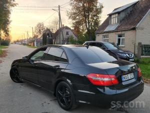 Black Mercedes-Benz E 350 2011 in Daugavpils, with an engine capacity of 3.00 L and mileage of 385 thousand km for 6750 €, photo 5 on AUTOMOTO.COM.LV