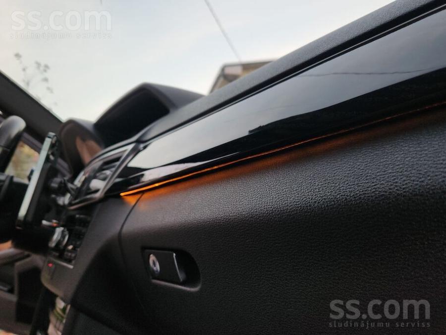 Black Mercedes-Benz E 350 2011 in Daugavpils, with an engine capacity of 3.00 L and mileage of 385 thousand km for 6750 €, photo 15 on AUTOMOTO.COM.LV