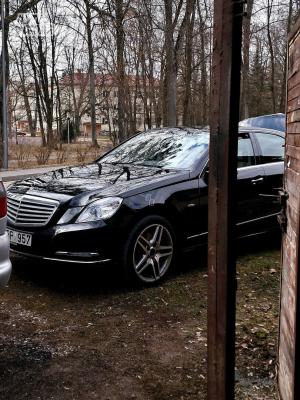Черный Мерседес E 350 2012 в Алитус, объемом двигателя 3.50 л и пробегом 266 тыс. км за 8000 €, фото 18 на AUTOMOTO.COM.LV