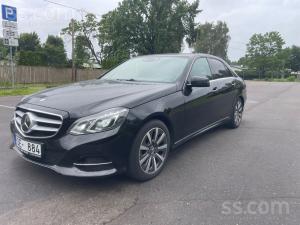 Black Mercedes-Benz E 350 2013 in Riga, with an engine capacity of 3.00 L and mileage of 290 thousand km for 9900 €, photo 3 on AUTOMOTO.COM.LV