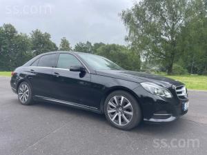 Black Mercedes-Benz E 350 2013 in Riga, with an engine capacity of 3.00 L and mileage of 290 thousand km for 9900 €, photo 7 on AUTOMOTO.COM.LV