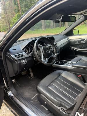 Black Mercedes-Benz E 350 2013 in Vilnius, with an engine capacity of 3.00 L and mileage of 253 thousand km for 12000 €, photo 12 on AUTOMOTO.COM.LV