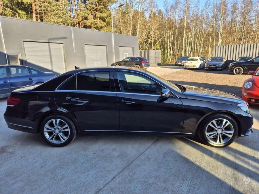 Melns Mercedes-Benz E 350 2014 Utena, ar dzinēja tilpumu 3.50 L un nobraukumu 175 tūkst. km par 11990 €, foto 6 vietnē AUTOMOTO.COM.LV