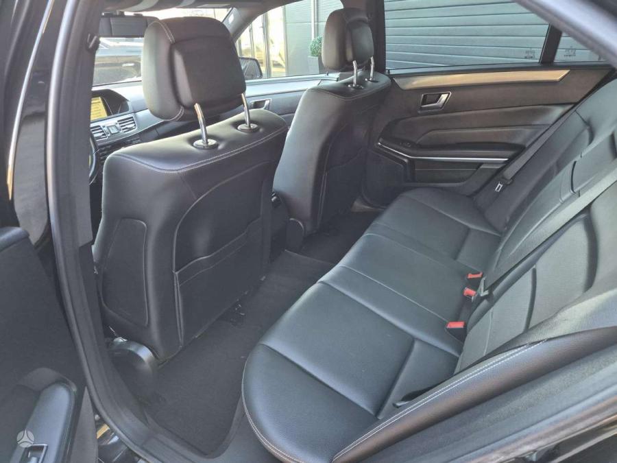 Melns Mercedes-Benz E 350 2014 Utena, ar dzinēja tilpumu 3.50 L un nobraukumu 175 tūkst. km par 11990 €, foto 19 vietnē AUTOMOTO.COM.LV