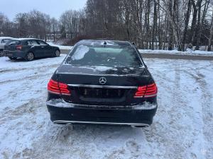 Black Mercedes-Benz E 350 2014 in Vilnius, with an engine capacity of 3.00 L and mileage of 196 thousand km for 9850 €, photo  on AUTOMOTO.COM.LV