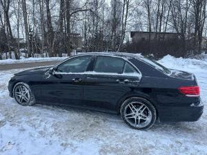 Black Mercedes-Benz E 350 2014 in Vilnius, with an engine capacity of 3.00 L and mileage of 196 thousand km for 9850 €, photo 3 on AUTOMOTO.COM.LV