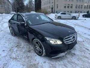 Black Mercedes-Benz E 350 2014 in Vilnius, with an engine capacity of 3.00 L and mileage of 196 thousand km for 9850 €, photo 6 on AUTOMOTO.COM.LV