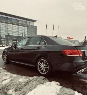 Black Mercedes-Benz E 350 2014 in Panevezys, with an engine capacity of 3.50 L and mileage of 190 thousand km for 12999 €, photo 9 on AUTOMOTO.COM.LV