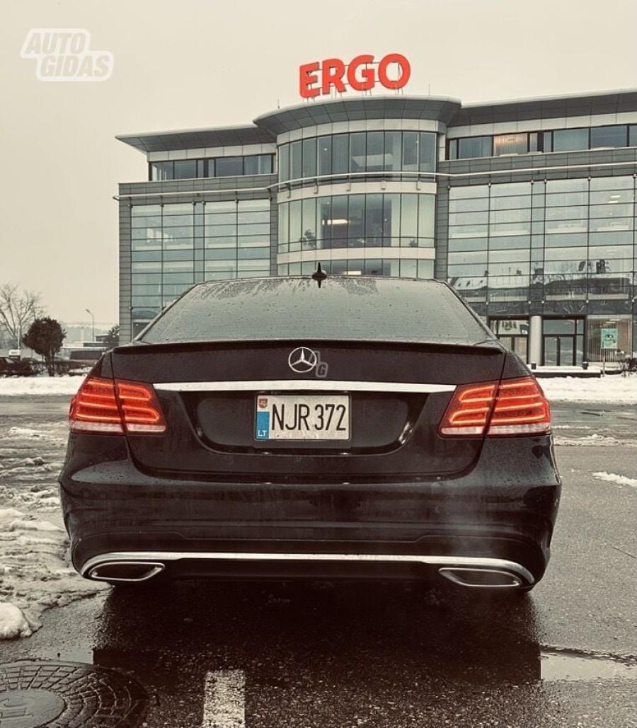 Black Mercedes-Benz E 350 2014 in Panevezys, with an engine capacity of 3.50 L and mileage of 190 thousand km for 12999 €, photo 12 on AUTOMOTO.COM.LV