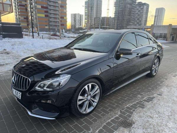 Black Mercedes-Benz E 350 2014 in Kaunas, with an engine capacity of 3.50 L and mileage of 141 thousand km for 11900 €, photo 1 on AUTOMOTO.COM.LV